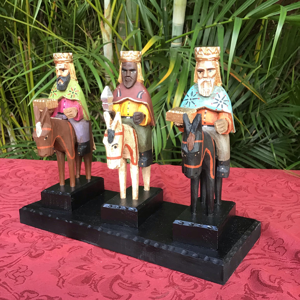 Reyes a caballo por Jose Orta – Galeria de Puerto Rico